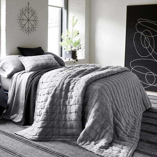 Lush Linen Puff- Black, 2 Sizes – Anna Hislop Home